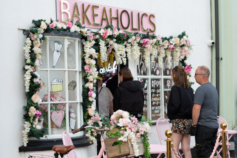 VISIT US – Bakeaholics